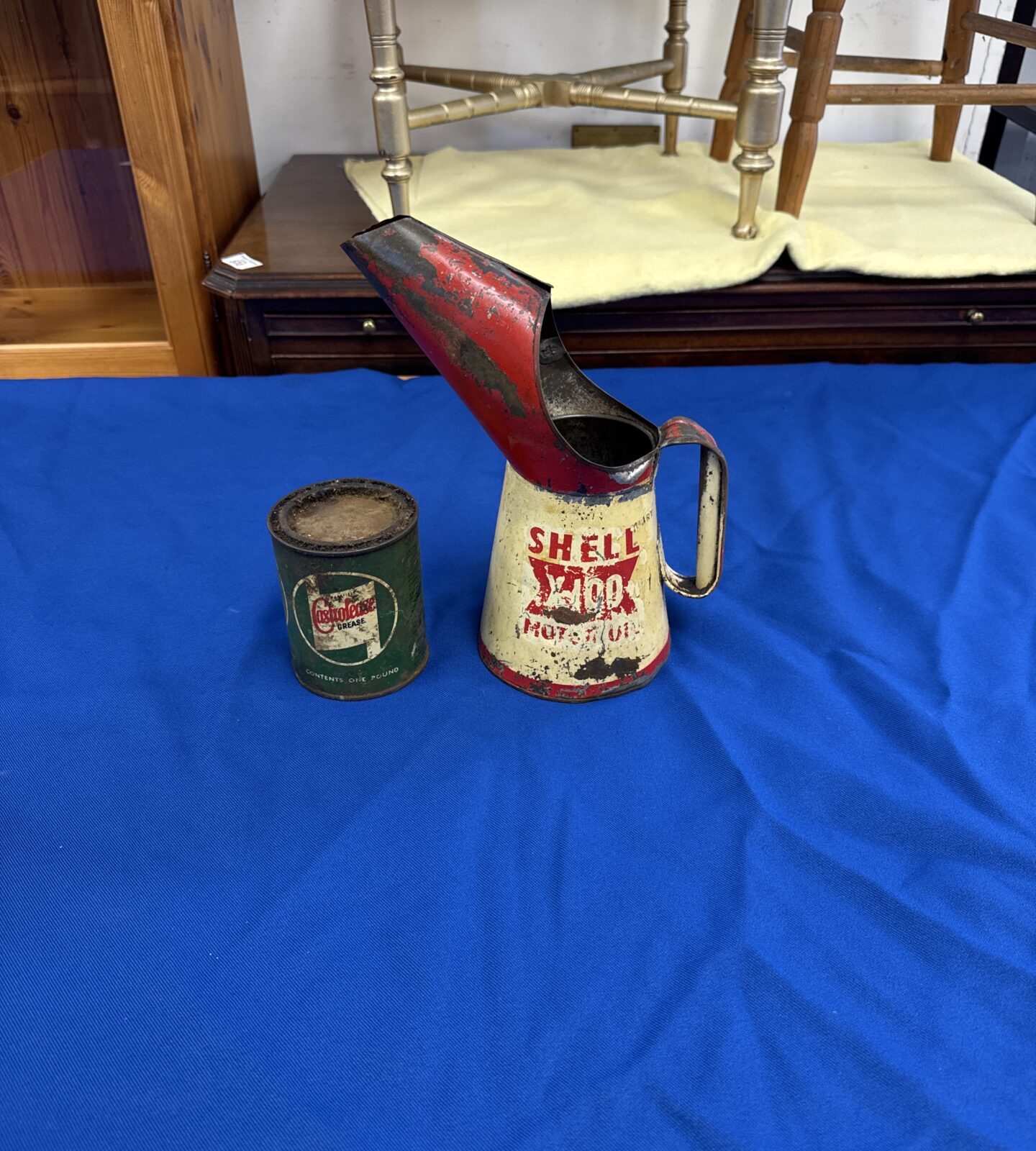 Vintage shell x-100 oil can with castrolease grease tin – Badgers Auctions