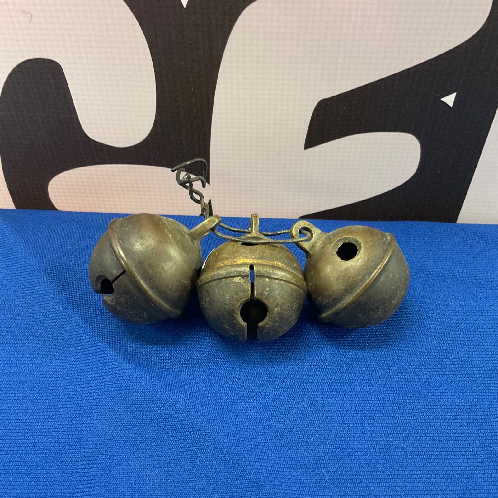 Three antique crotal sleigh bells – Badgers Auctions