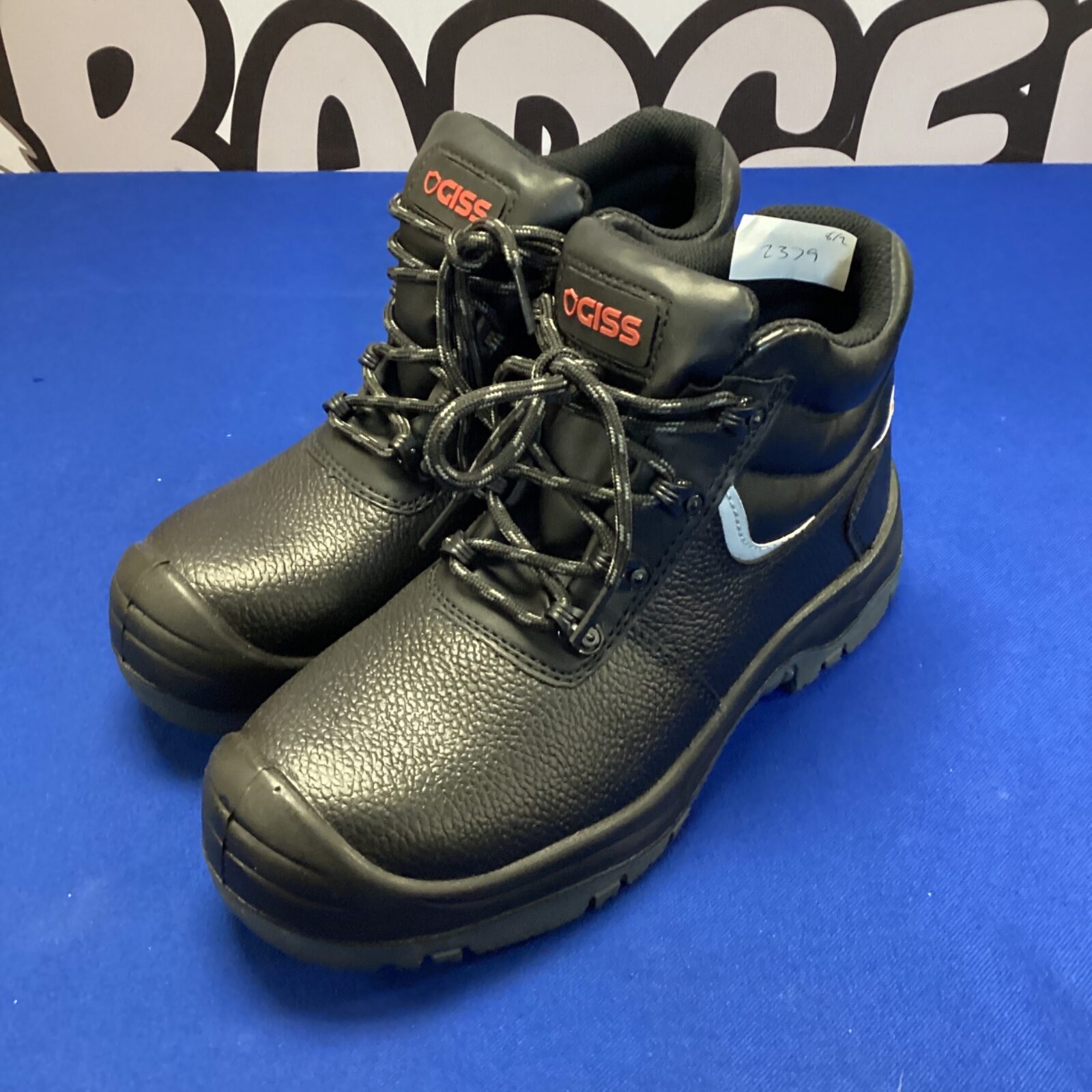 Pair of Giss safety boots size 38 – Badgers Auctions