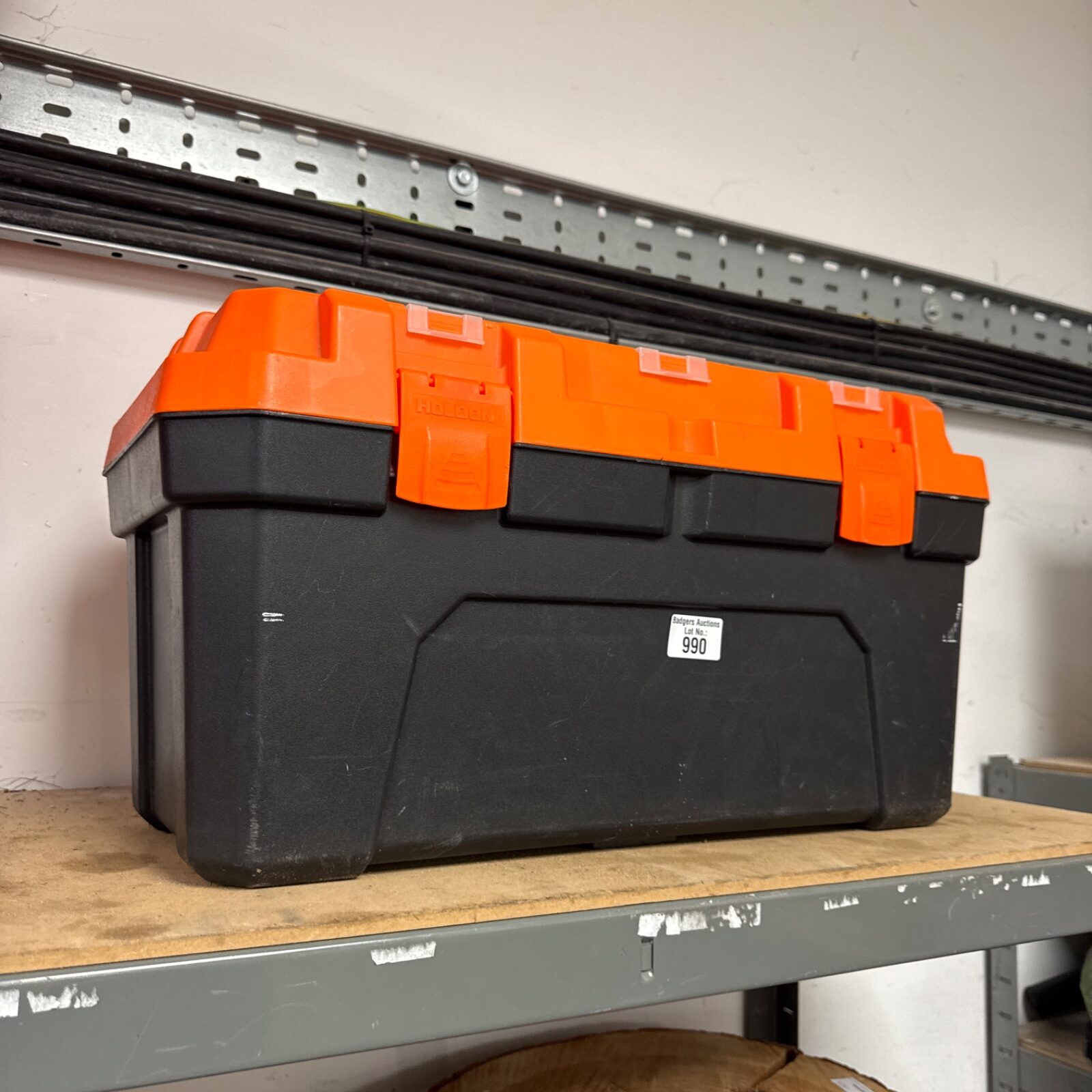 Large holdon plastic tool box – new – Badgers Auctions