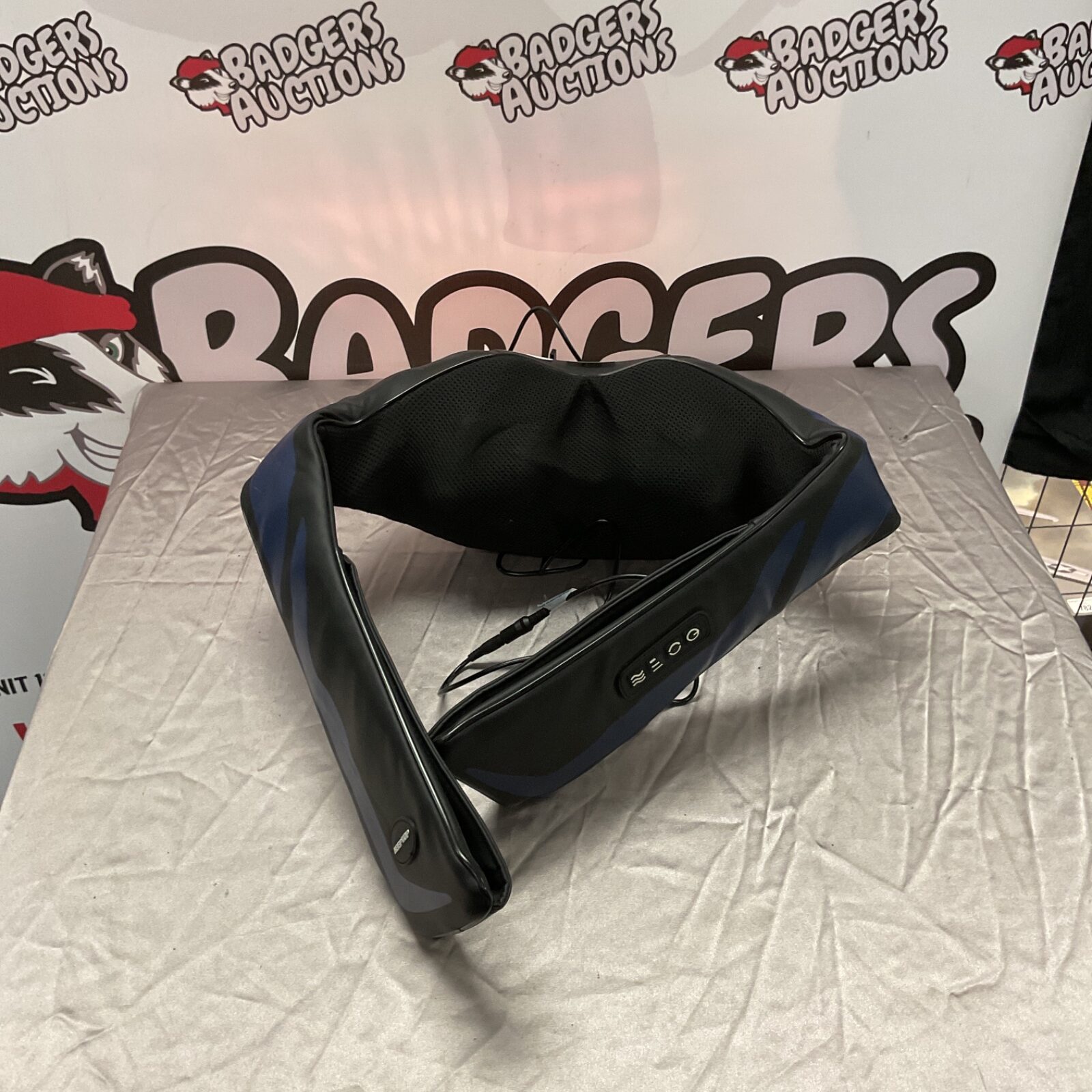 KeepTop back and neck electronic massager – Badgers Auctions