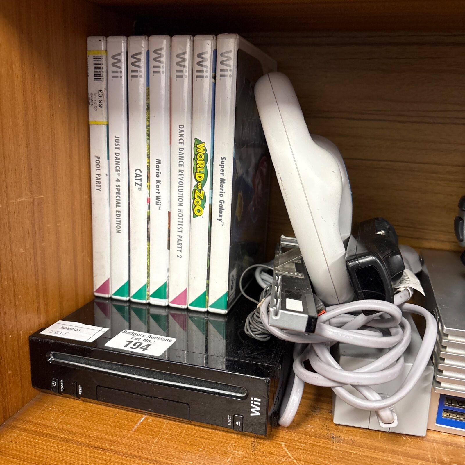 Nintendo Wii black console with games accessories and leads – Badgers ...
