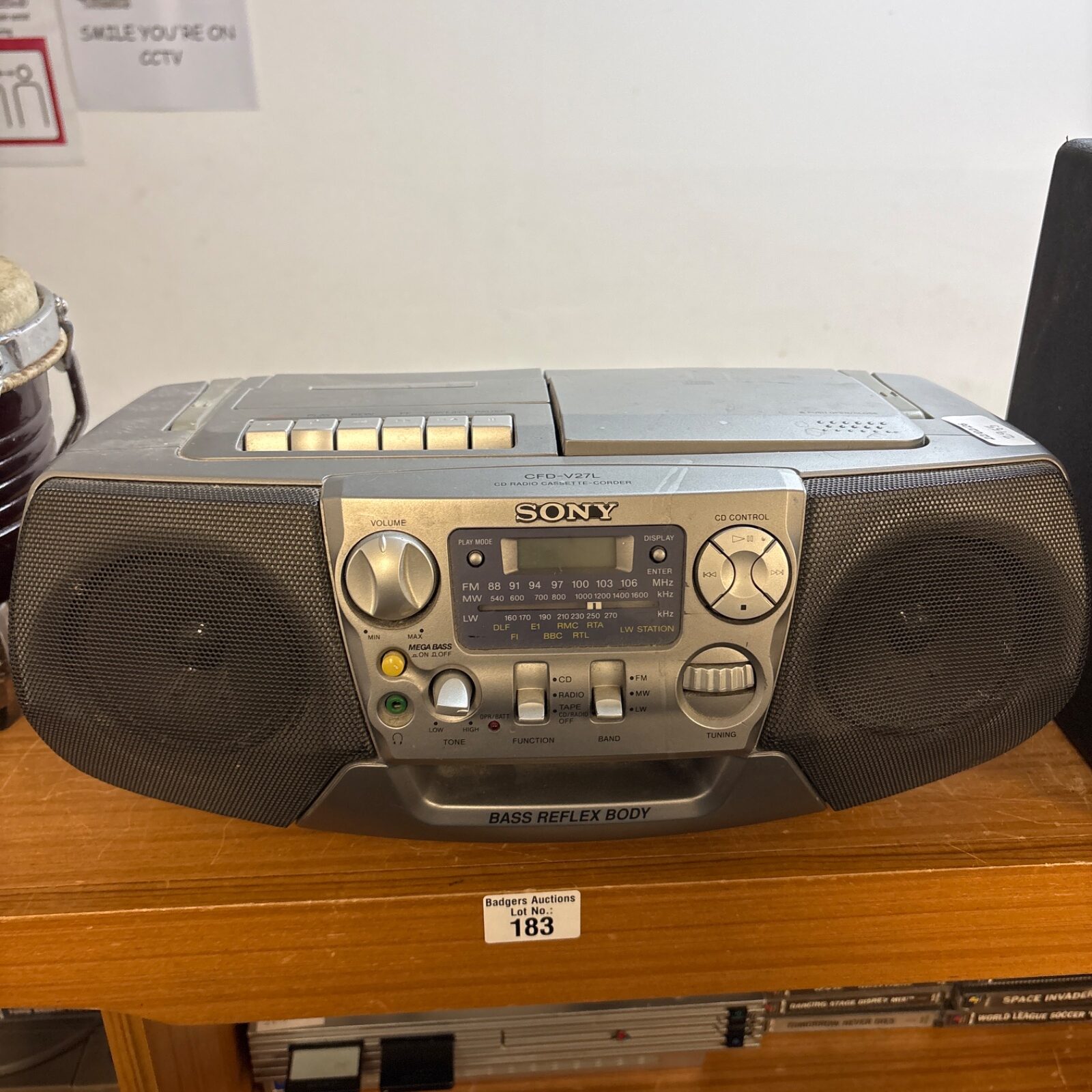 Sony CD radio cassette corder CFD – V27L – Badgers Auctions