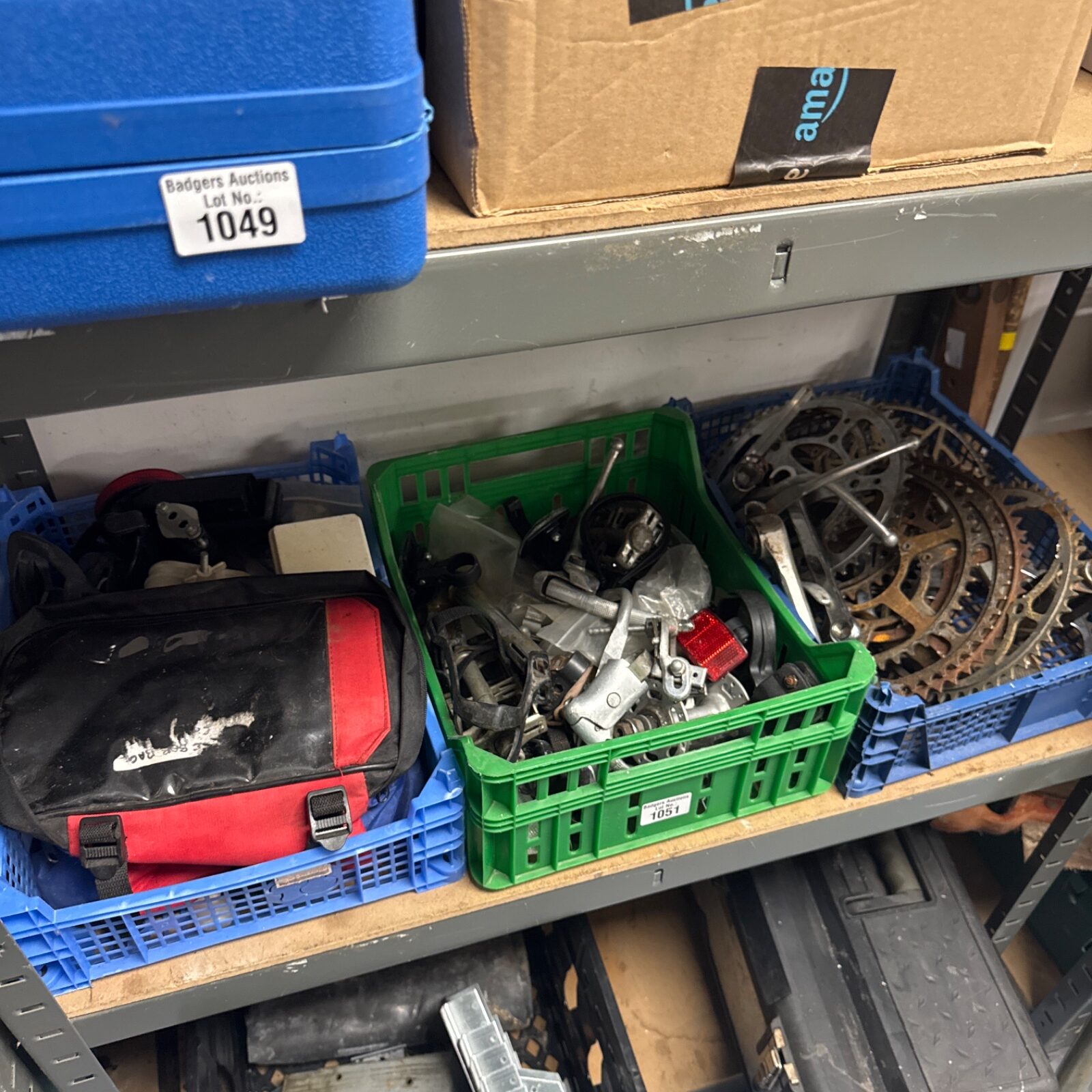 Three trays of vintage cycle parts – Badgers Auctions