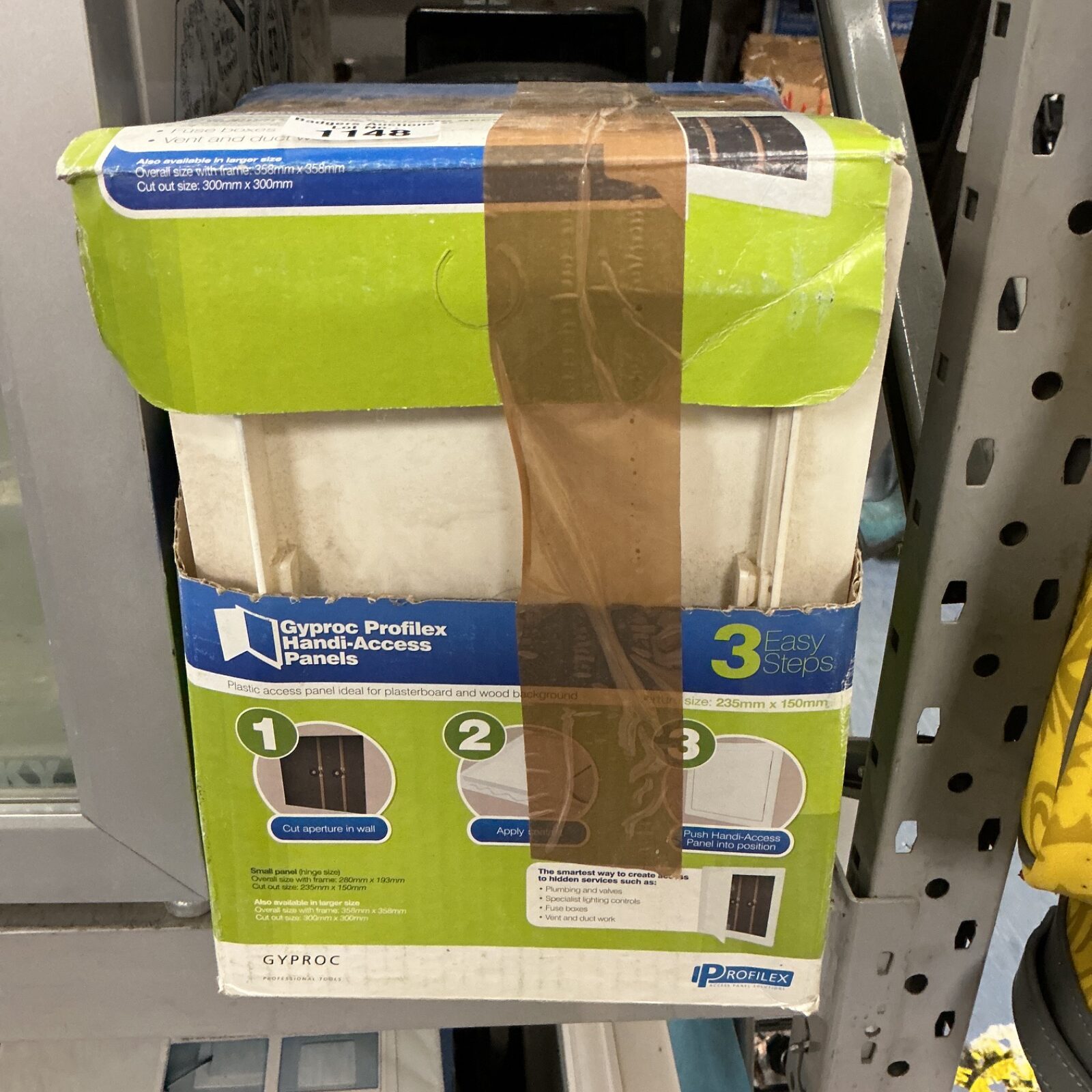Plastic handy access panels – Badgers Auctions