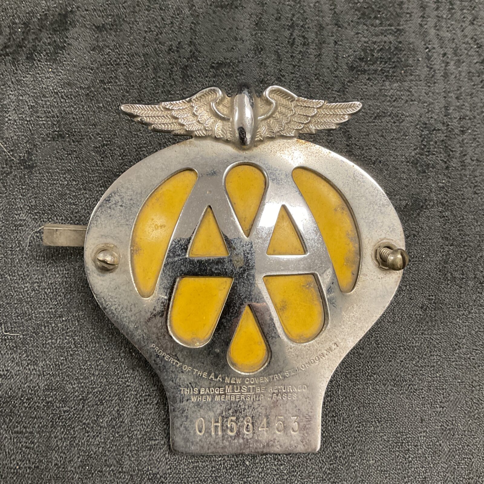 Vintage clasdic car AA Grill badge – Badgers Auctions